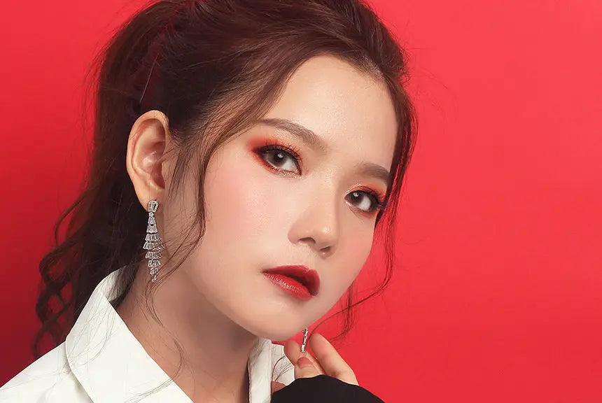 Reinvent Your Look with HoneyColor Perfect Hue Contact Lenses!